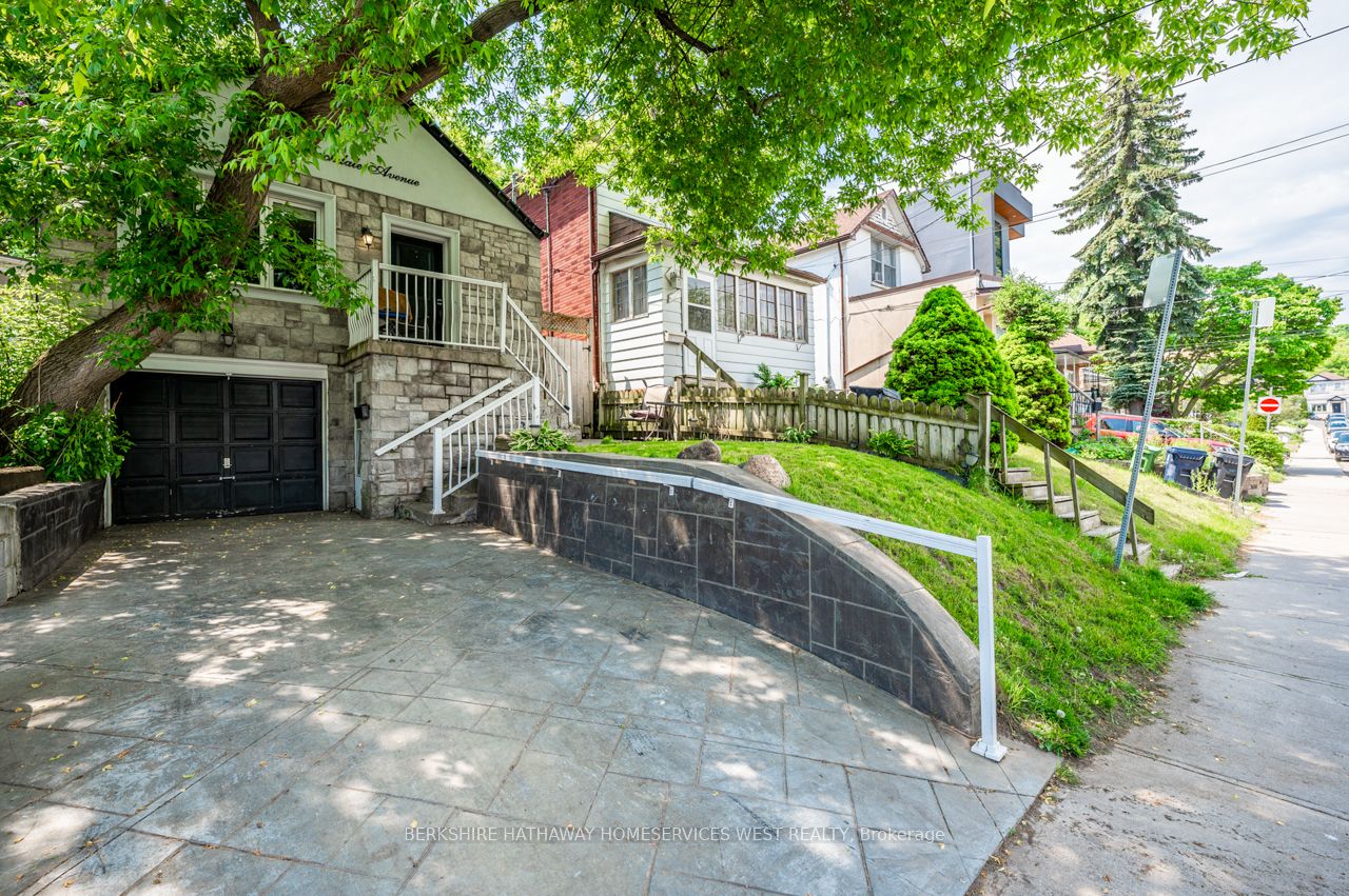 9 Rochdale Ave, Toronto, Ontario M6E1W9 Listing History | HouseSigma