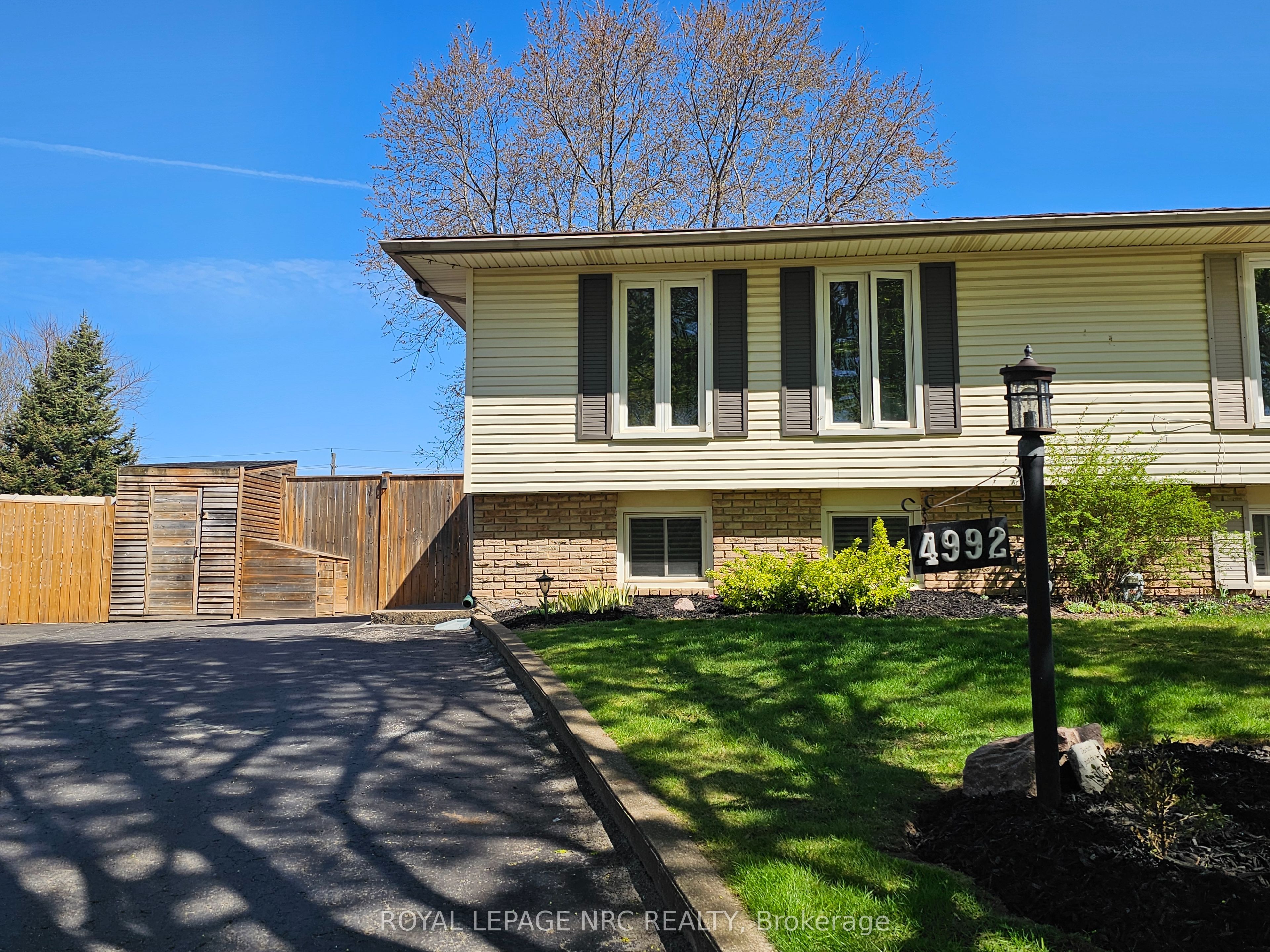 4992 Gage Court, Niagara Falls, Ontario For Sale | HouseSigma